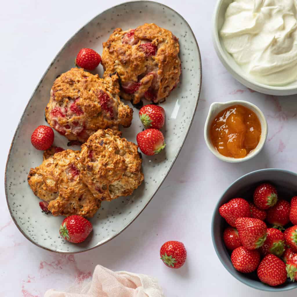 Scones recept: Scones met bramen en tijm-mascarpone | Miljuschka