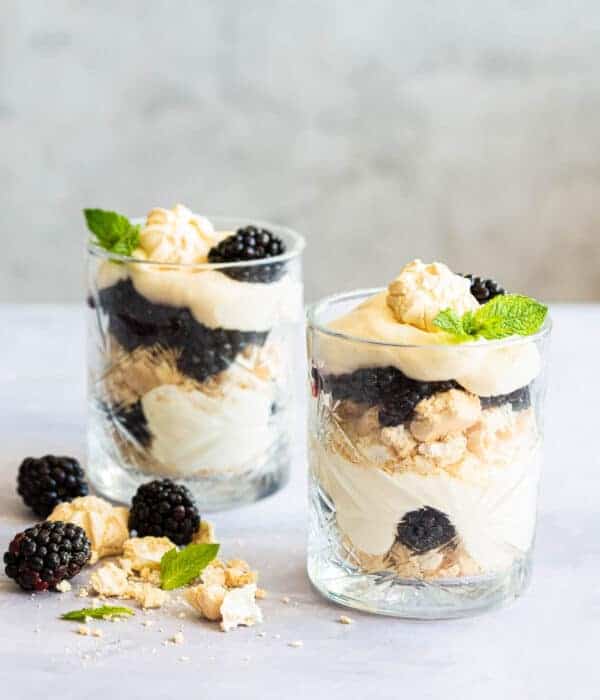 Tropical Mess met banaan, ananas en kokosyoghurt - Miljuschka