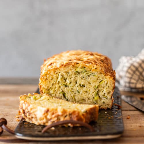 Hartig bakken: Courgettecake met veel oude kaas - Miljuschka