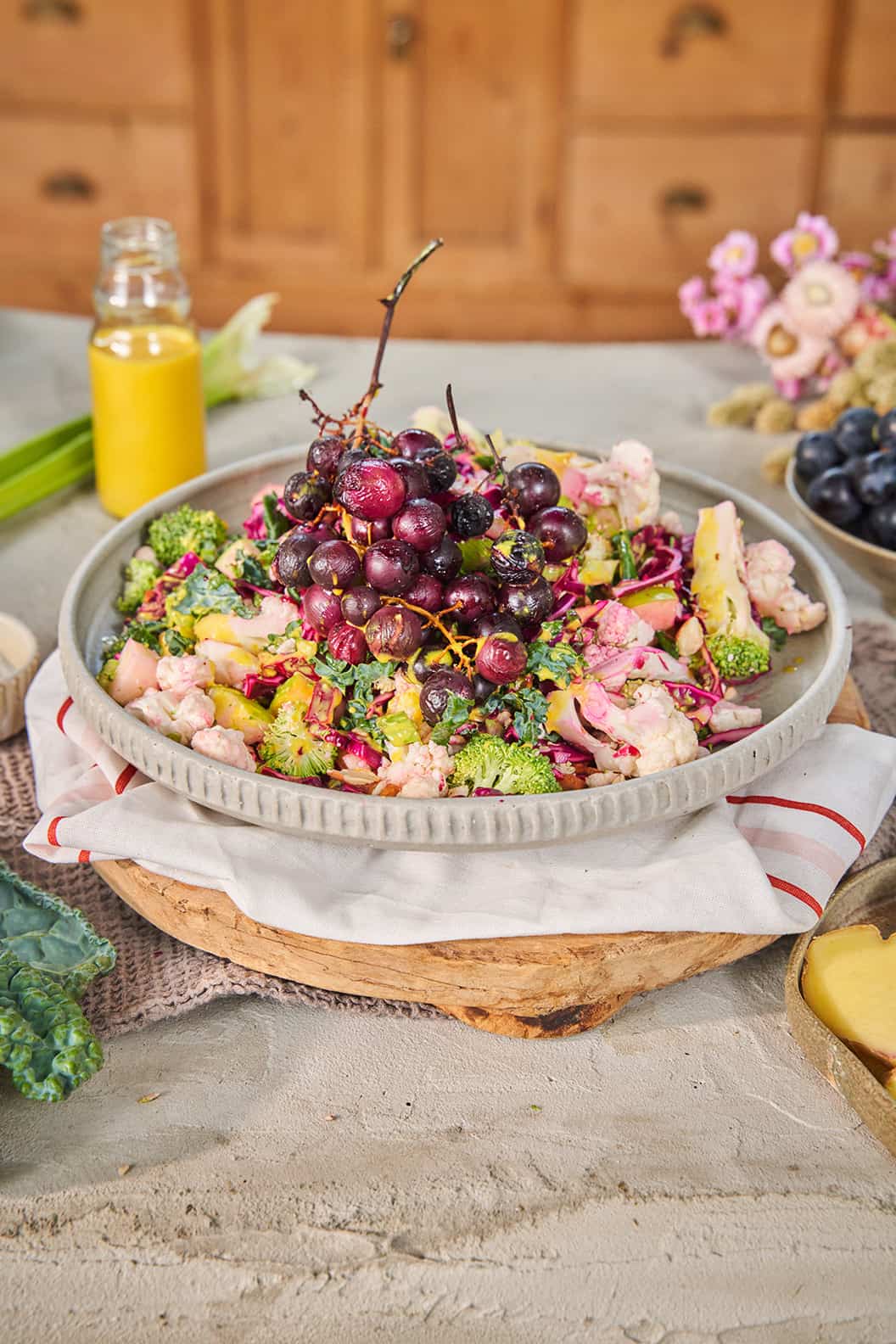 Knapperige salade met gember-kurkumadressing | Miljuschka