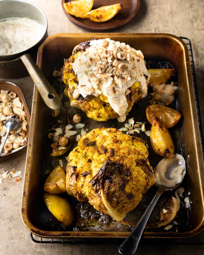 Hele geroosterde bloemkool met citroen en geitenkaas | Miljuschka