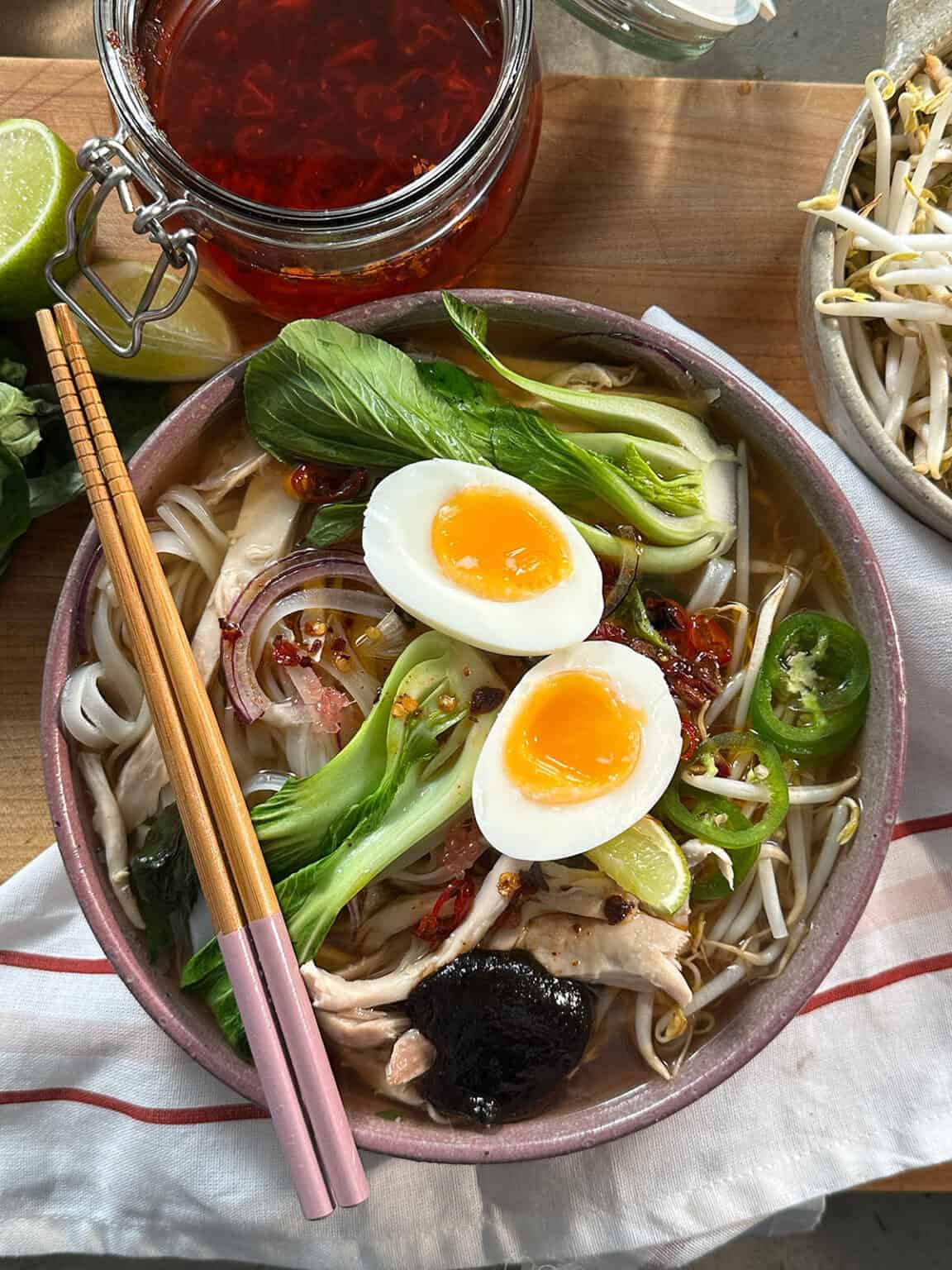 Vietnamese Phở - soep met rundvlees en rijstnoedels | Miljuschka